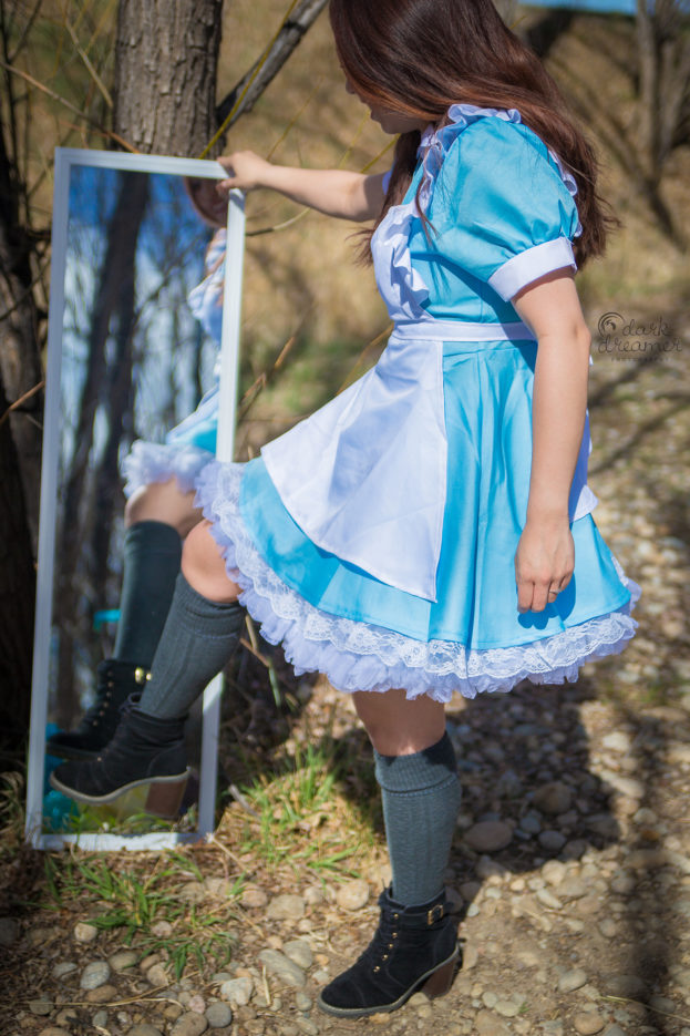 Alice in Wonderland Cosplay Photoshoot - Dark Dreamer Photography